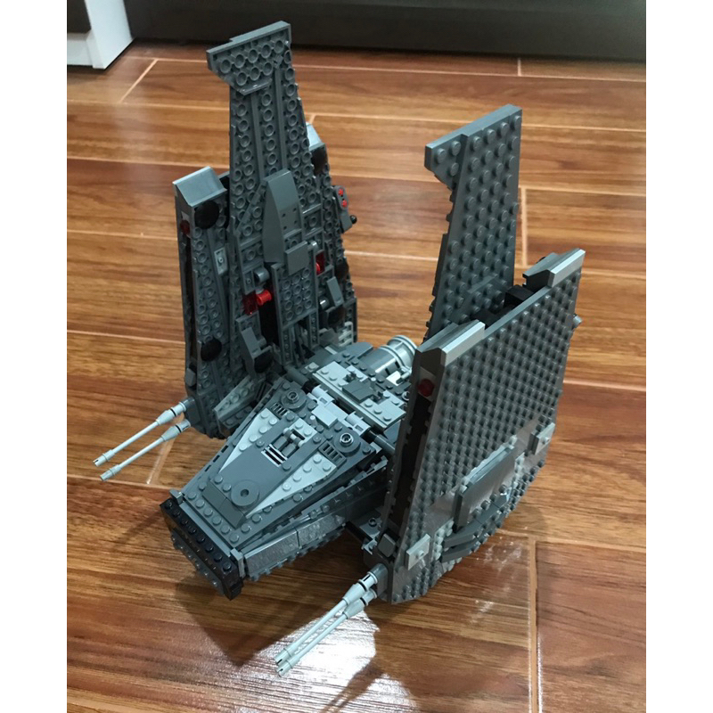 LEGO Star Wars 75104 - Kylo Ren's Command Shuttle (75104) | Shopee Việt Nam