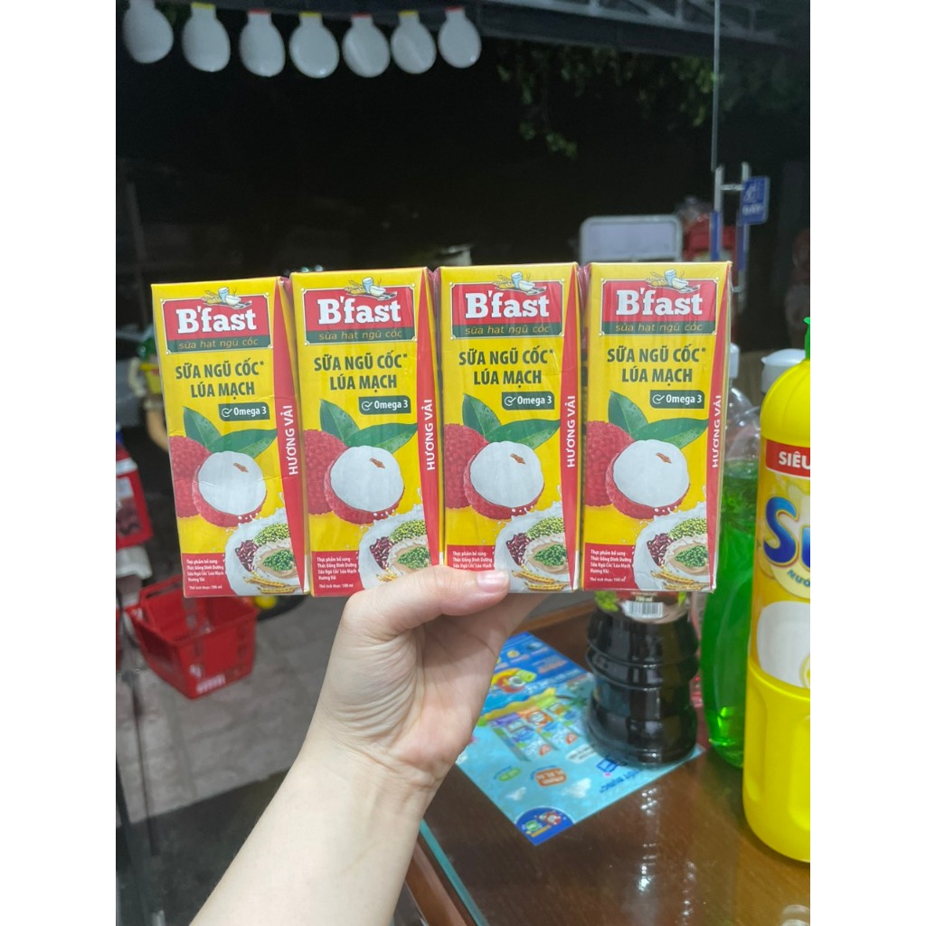 Lốc 4 Sữa lúa mạch BFAST vị vải 180ml | Shopee Việt Nam