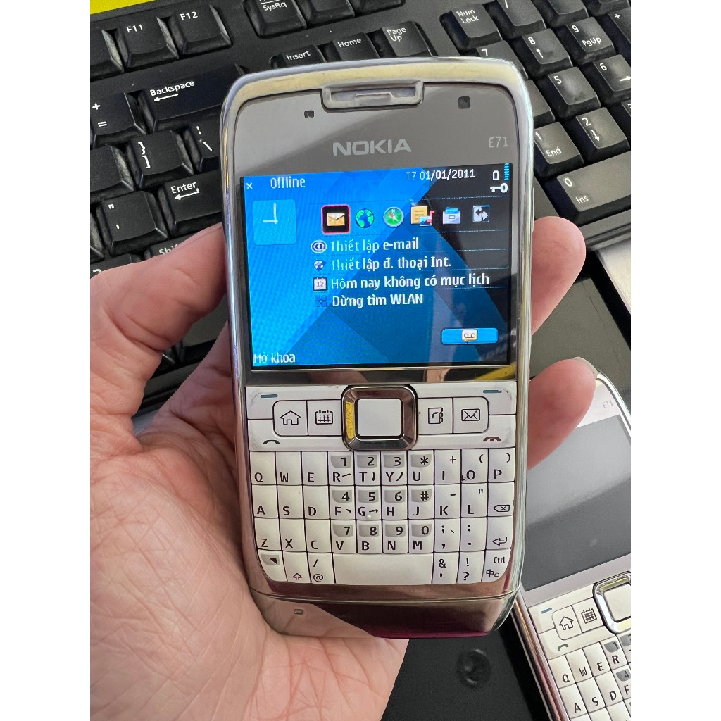 Điện thoại Nokia E71 .Mất nắp đậy thẻ nhớ | Shopee Việt Nam
