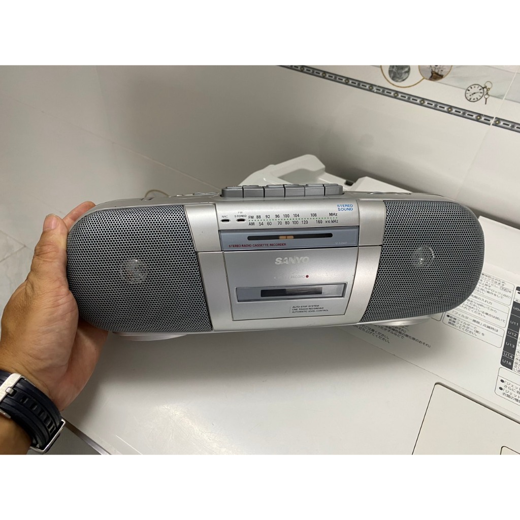 Đài Radio Cassette Sanyo M-X250F mới đẹp | Shopee Việt Nam
