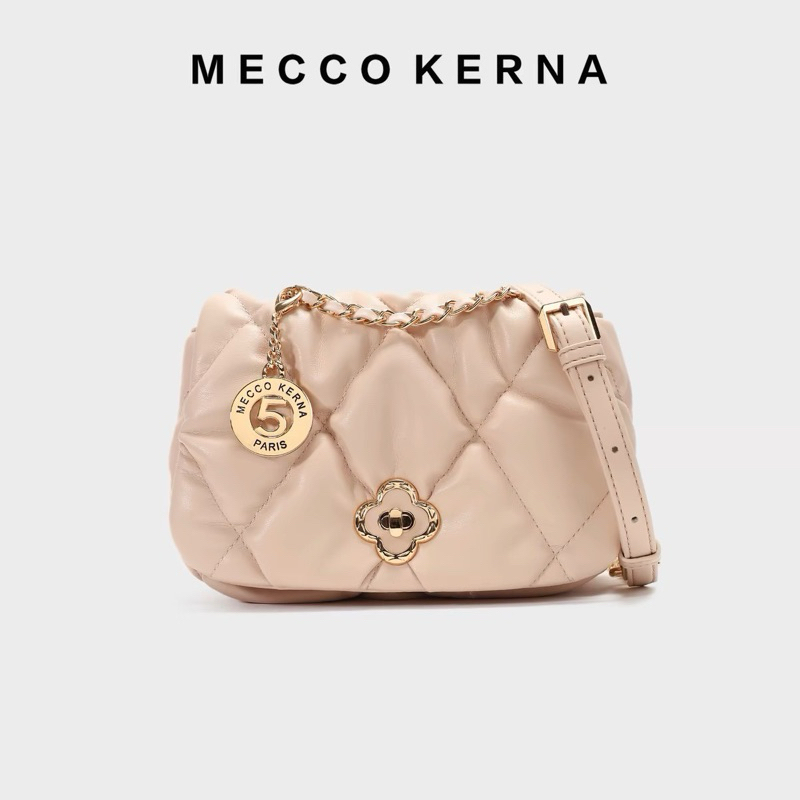 [HÀNG SẴN] Túi Mecco Kerna đeo chéo khoá cỏ 4 lá kèm charm kim loại | Shopee Việt Nam