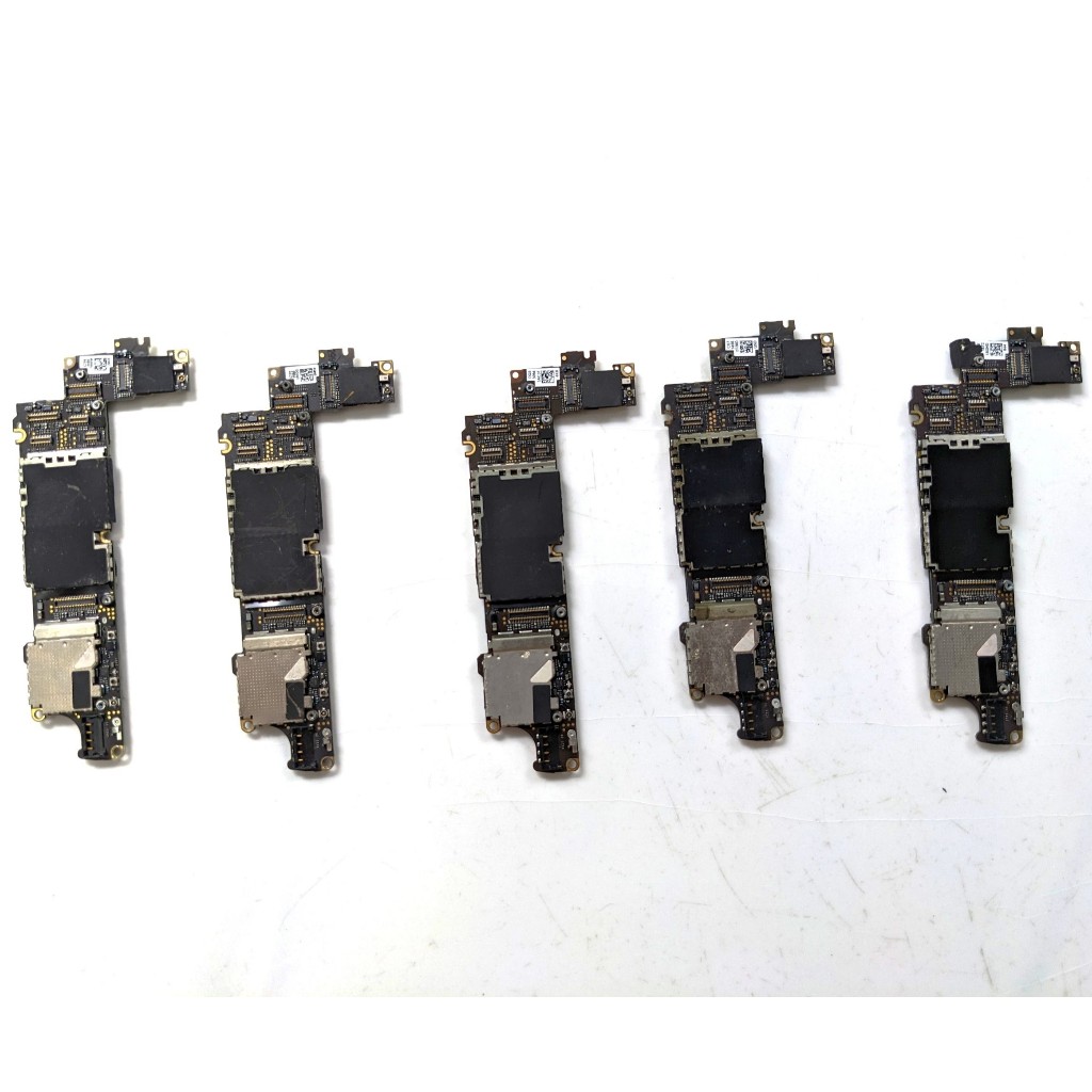 Main 4s ios 6 nghe gọi chức năng full ,cài mnsẵn nhiều games cổ & app ...