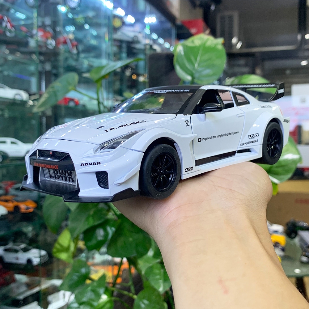 Mô hình xe Nissan GTR R35 CSR2 tỉ lệ 1:24 Sheng Run | Shopee Việt Nam