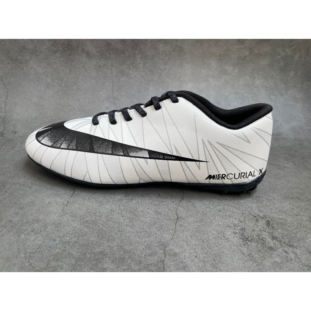 Giày đá banh Vic 6 | Shopee Việt Nam