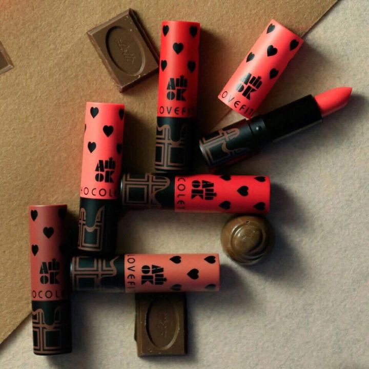 Son Lì Dưỡng Ẩm AMOK Lovefit Chocolate Lipstick - 4g | Shopee Việt Nam