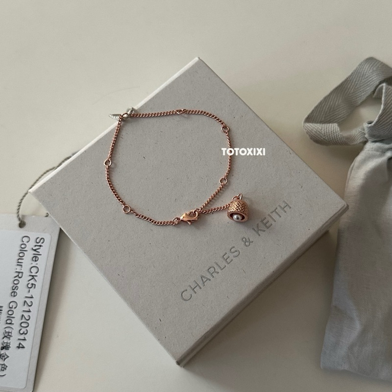 Vòng tay Charles and Keith simple rosegold CK5-12120314 | Shopee Việt Nam