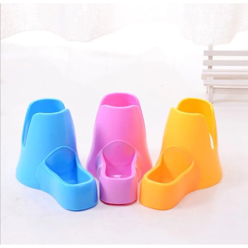 Đế nước nhựa hamster - chân đế giữ bình nước cho hamte | Shopee Việt Nam