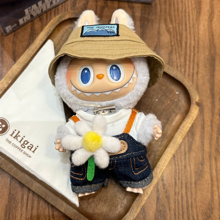 Mô hình Labubu Fall In Wild - Labubu hoa cúc - Decor Hot trend ...