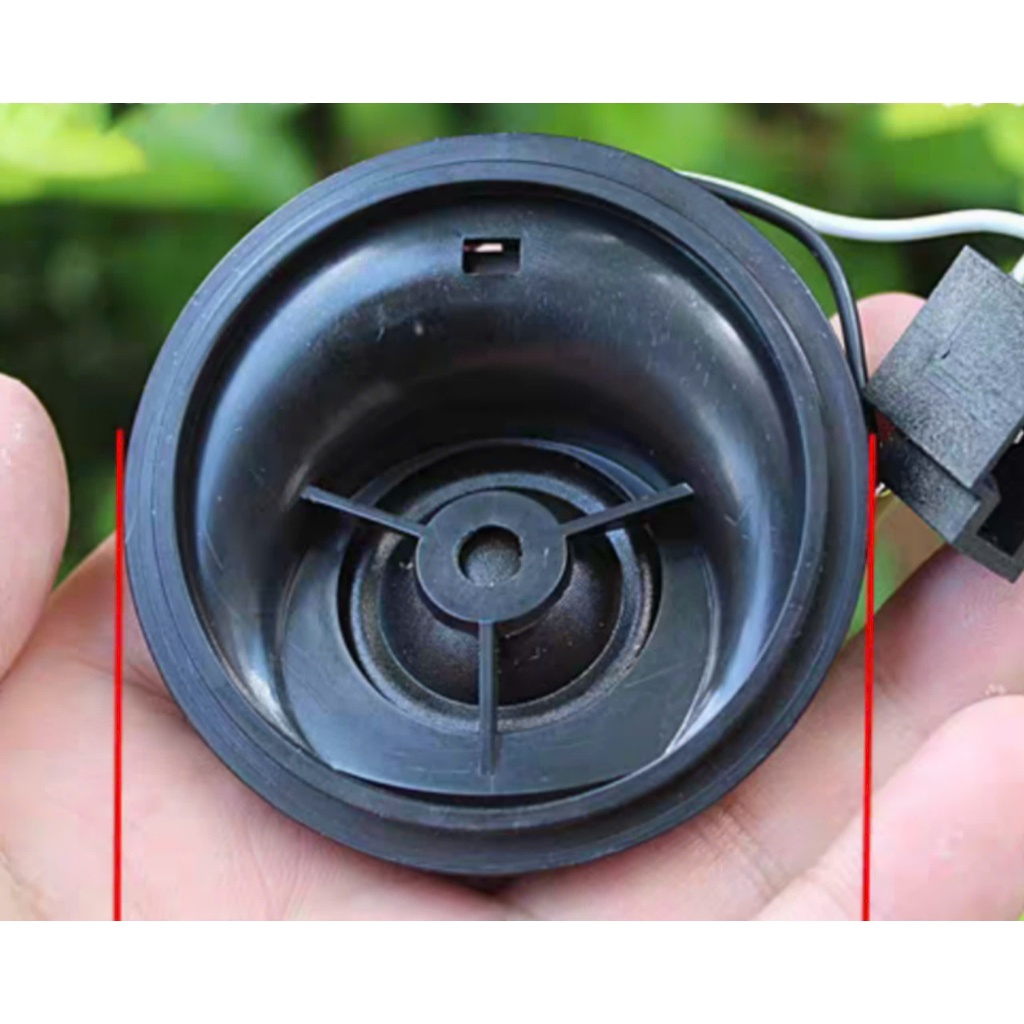 loa tress màng lụa 4Ohm 15W từ neo kèm tụ có nhựa bọc dạng vòm chất lượng tốt. Giá 1 cái ...