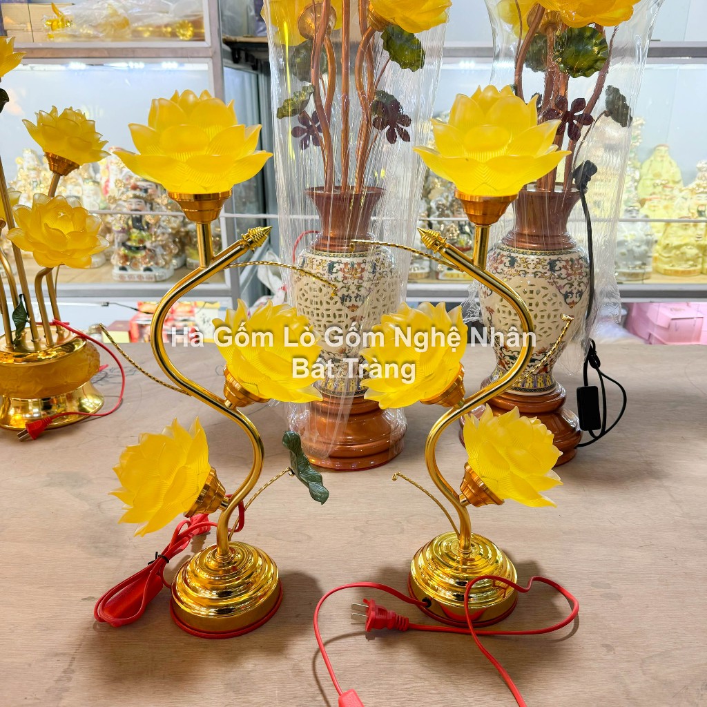 Đèn Thờ Hoa Sen Lưu Ly 3 bông chân kim loại hàng cao cấp | Shopee Việt Nam