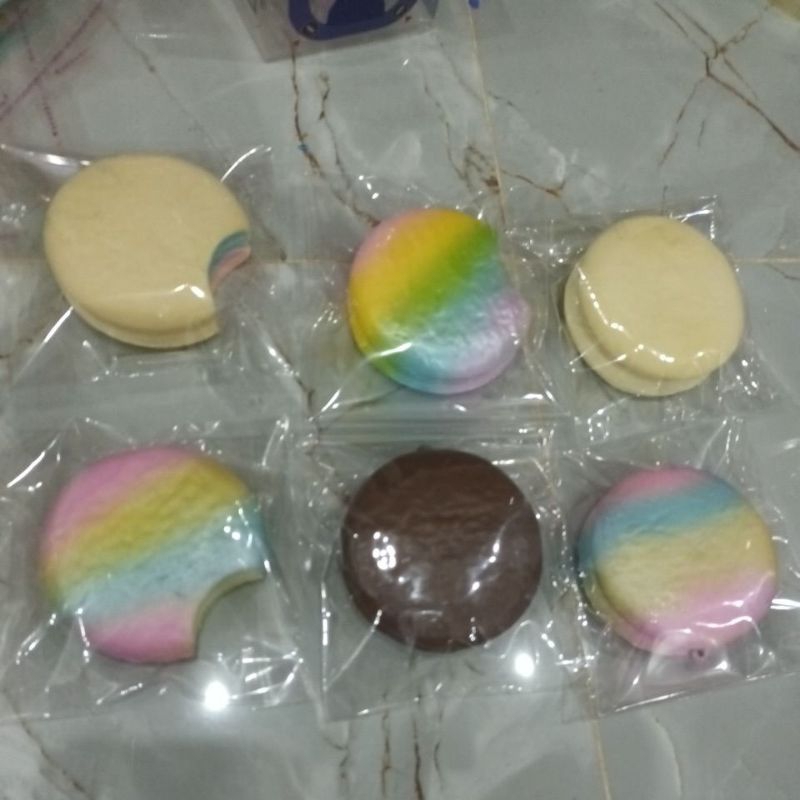 Tổng hợp squishy chocopie nhật có lỗi sẵn khi ord về | Shopee Việt Nam