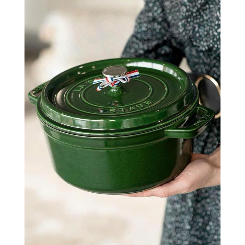 NỒI STAUB 24cm mầu xanh húng hot hit | Shopee Việt Nam