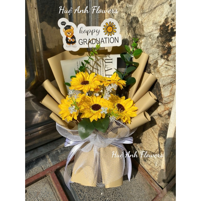 COMBO BÓ HOA SÁP HƯỚNG DƯƠNG 5B+ BANER GRADUATION+ TÚI VÁT THIỆP,ĐÈN ...