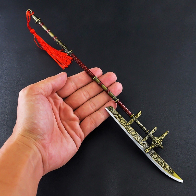 Mô hình Impaler Atgeir trong Assassin Creed Valhalla dài 22cm Mô hình ...