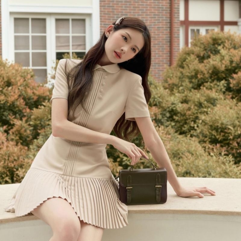 Váy tiểu thư thanh lịch có cúc trang trí, cổ sen, váy xếp ly_Roesy ...
