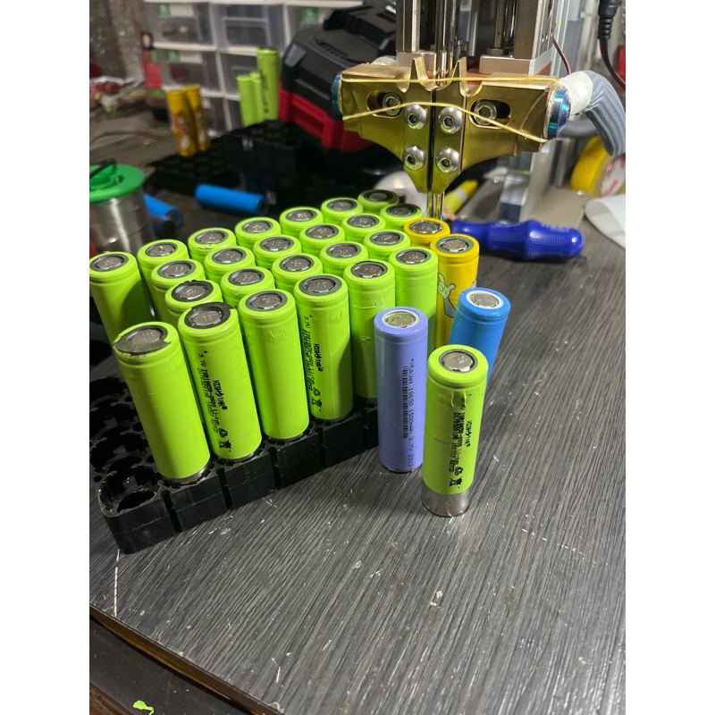 Cell pin lion 18650 cũ tháo pin máy khoan điện áp 3,7-4,2v dùng thay ...