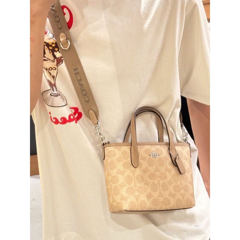 túi tote mini COACH Willow Tote Bag Mini In Signature Canvas | Shopee ...