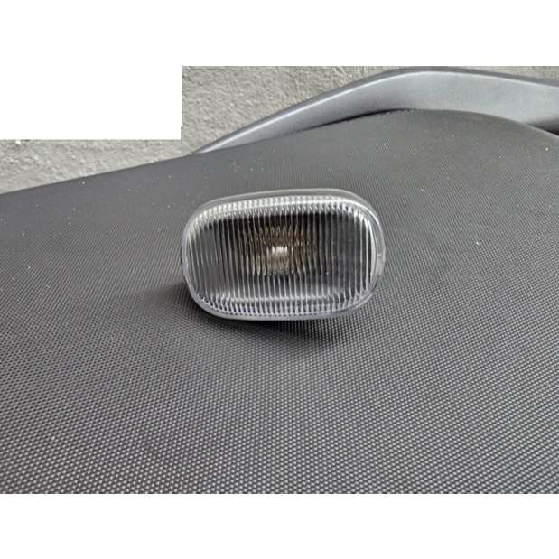 Đèn Xi Nhan Gắn Hông Xe Toyota Innova, Hilux. OEM: 81730-0K040 | Shopee ...