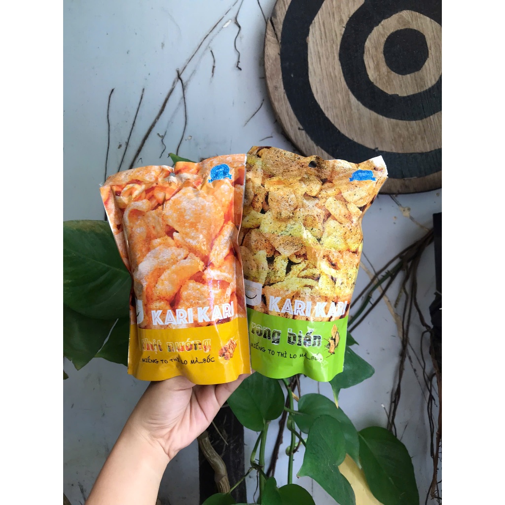Snack Da Heo Kari Kari Chiên Giòn 2 Vị (Gói 20g) | Shopee Việt Nam
