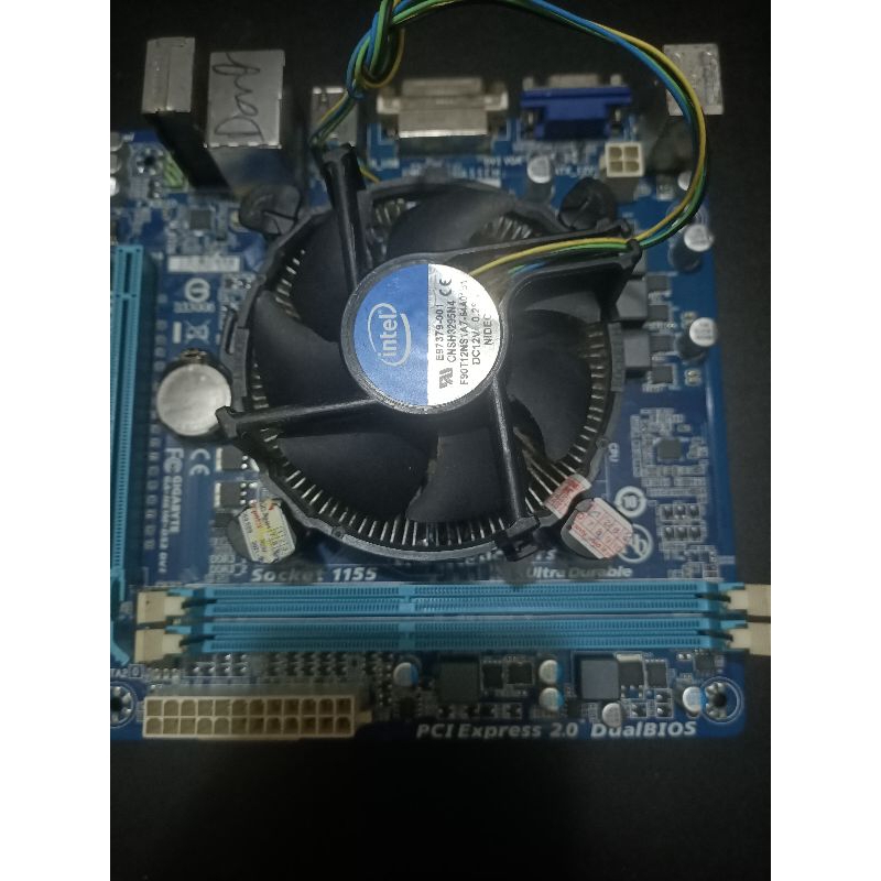 Combo main chip h61 + i3 3220 ( tặng kèm fan stock + túyp keo tản nhiệt ...