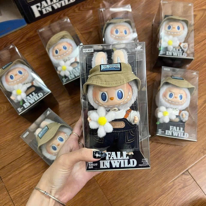 Móc khoá Labubu hoa cúc Fall in wild hàng like aut 1:1 | Shopee Việt Nam