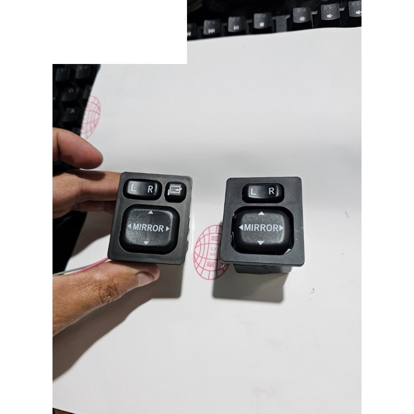 Công tắc chỉnh gương Toyota Innova, Fortuner, Hilux, Camry, Vios, Altis ...
