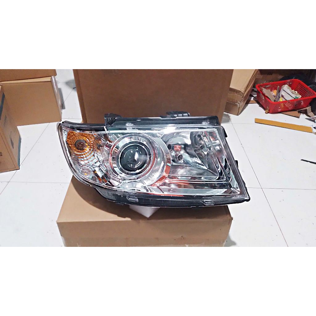 Đèn pha xe tải DONGBEN SRM T30 X30 V2 V5 có sẵn bóng loại tốt ( giá 1 cái) | Shopee Việt Nam