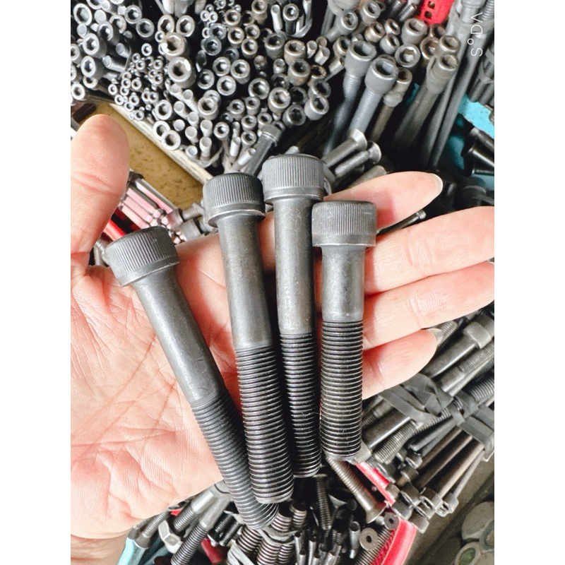 Ốc bulong M12 12li răng 1.25 đầu lục giác màu đen xài thông dụng ...