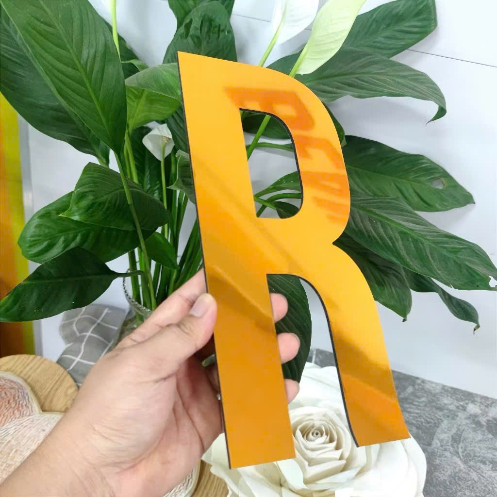 Chữ Alu Vàng Gương Cao 15cm Dày 3mm Dán Tường Biển Quảng Cáo | Shopee ...