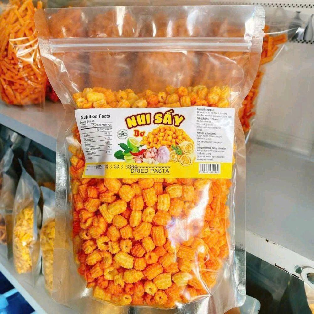 1kg nui chiên giòn thơm ngon nui sấy giòn snack ăn vặt | Shopee Việt Nam