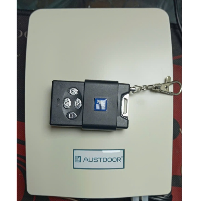 Tay điều khiển cửa cuốn Austdoor Chính Hãng cho Bộ AA803 khe thoáng và AD901 tấm liền | Shopee ...