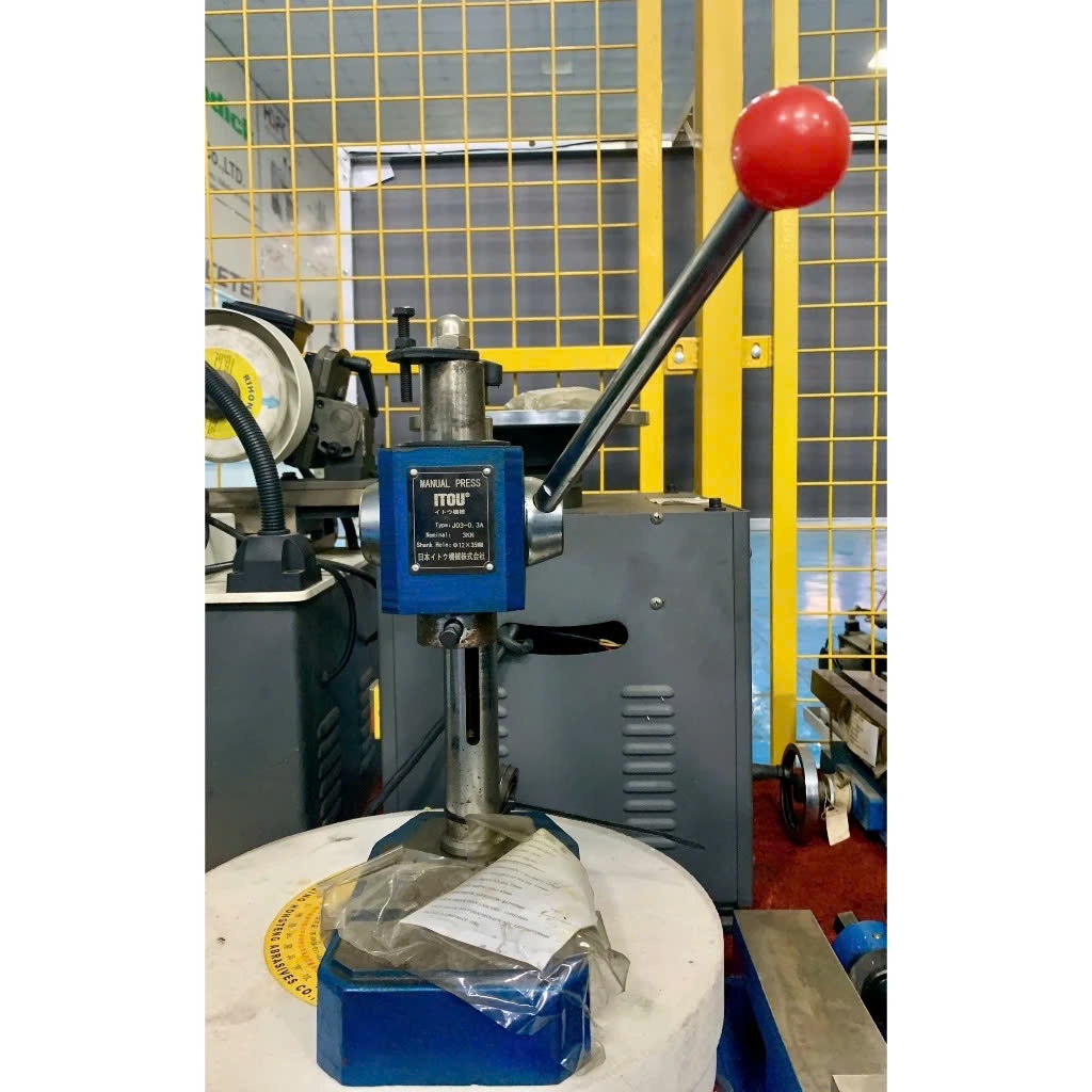 MÁY DẬP GẠT TAY J03 - 0.2A | Shopee Việt Nam