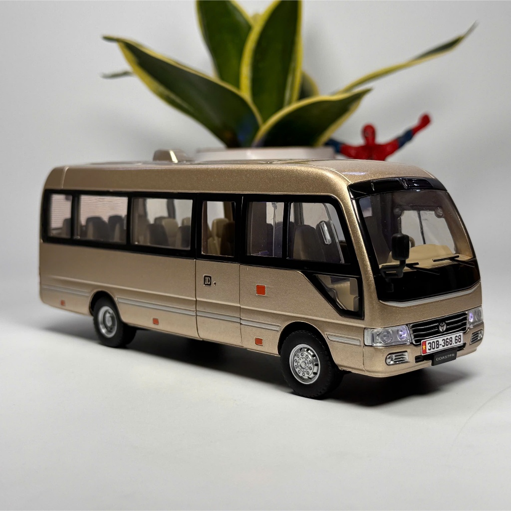 Mô hình xe khách 29 chỗ Toyota Coaster tỷ lệ 1:24 bằng kim loại có đèn ...