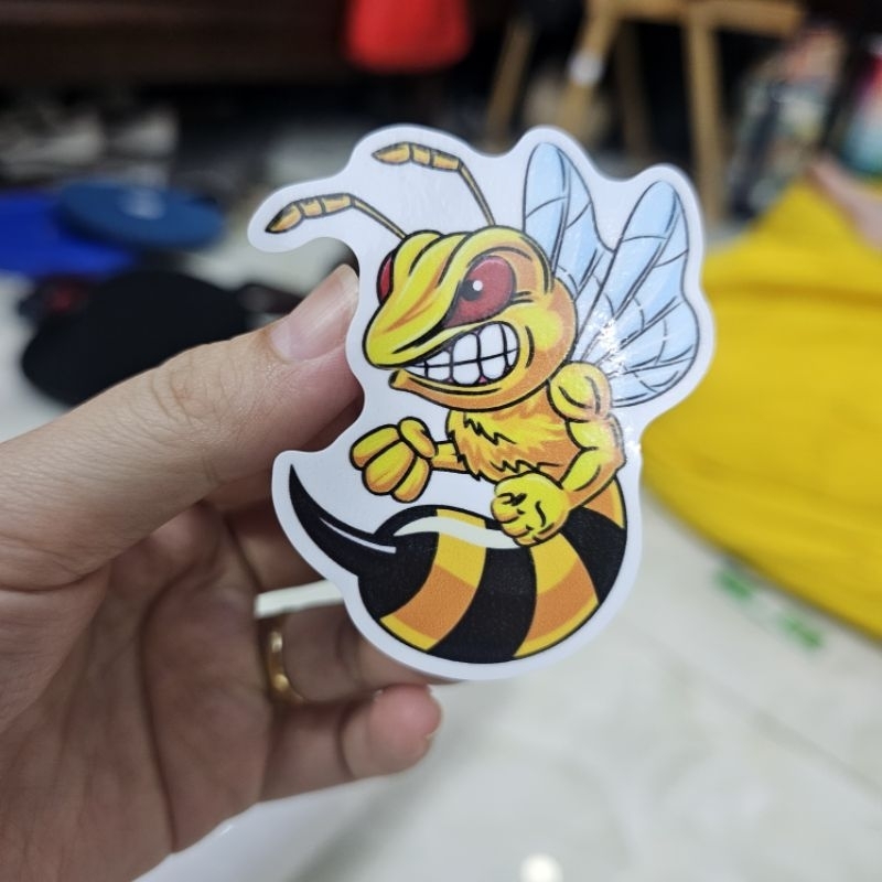 Decal tem chú ong vàng hung dữ dán trang trí xe máy, xe đạp, xe điện ...