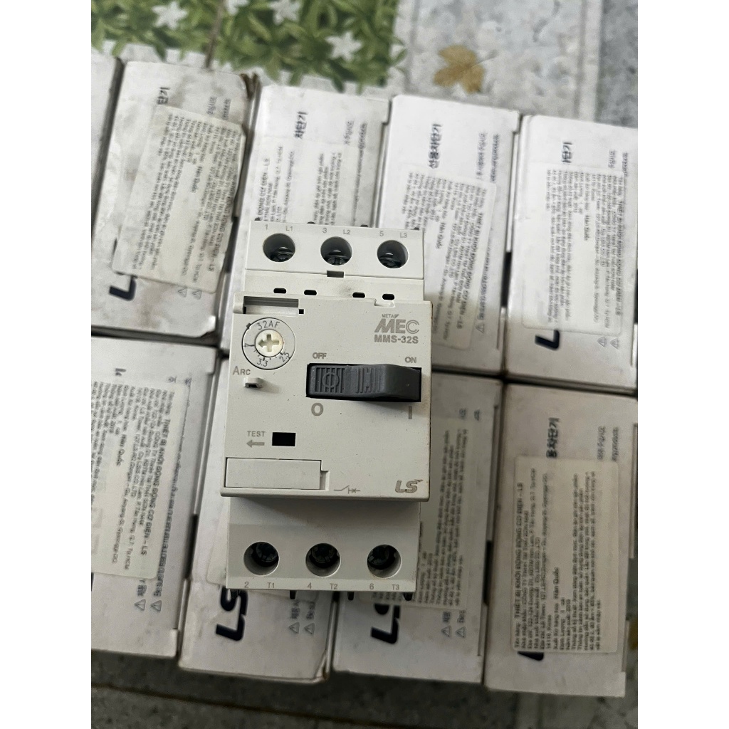 CB LS MMS-32S 4A bảo vệ động cơ 3 pha 1.0 - 2.0 kW | Shopee Việt Nam