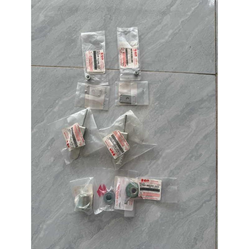 full bộ bat tang Sen 6 chi tiet , 3 cuc canh banh trước sau revo chính ...
