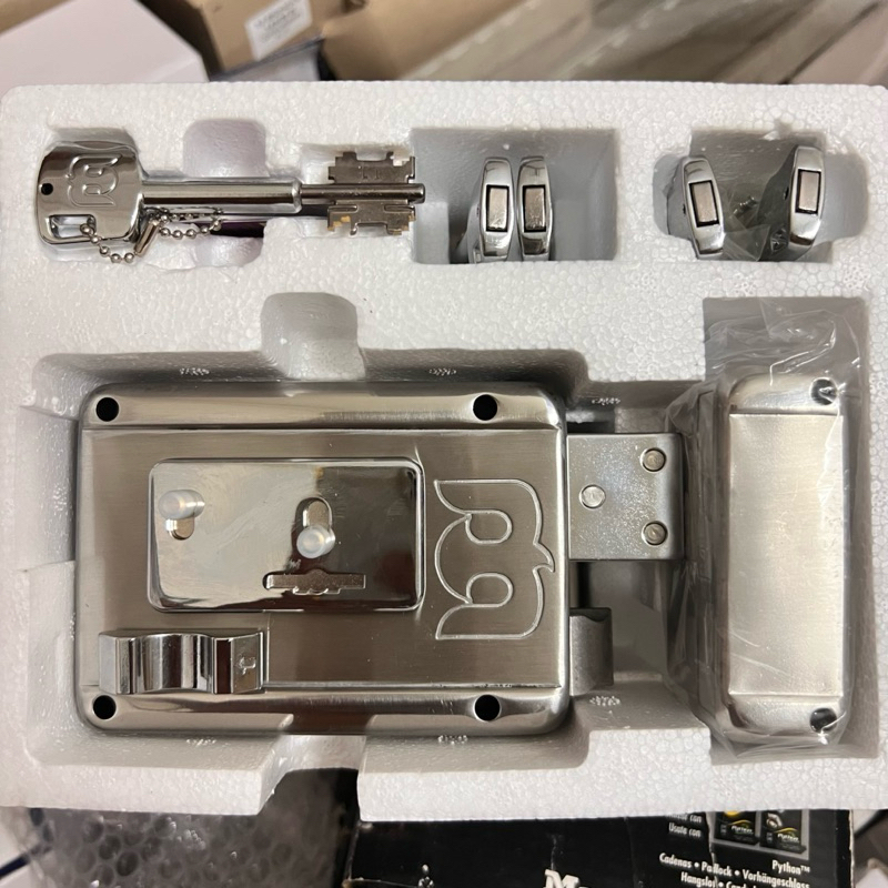 [Hỏa tốc HCM] Khóa cổng UMEIKA S642 B52 thân inox SUS 304 5 chìa vi ...