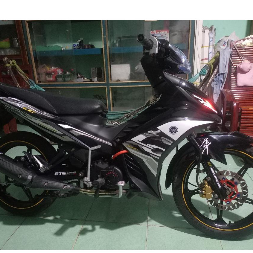 Tem exciter 135 - 50 LC V7 trắng đen ( dán xe đen) | Shopee Việt Nam