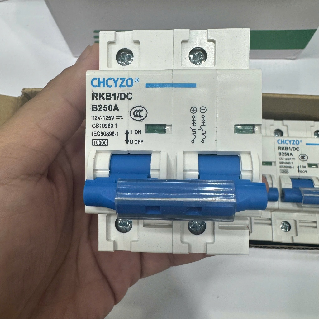 CB 250A DC 1000v 2P CHCYZO ( chuyên dùng cho đóng cắt điện từ lưu trữ ...