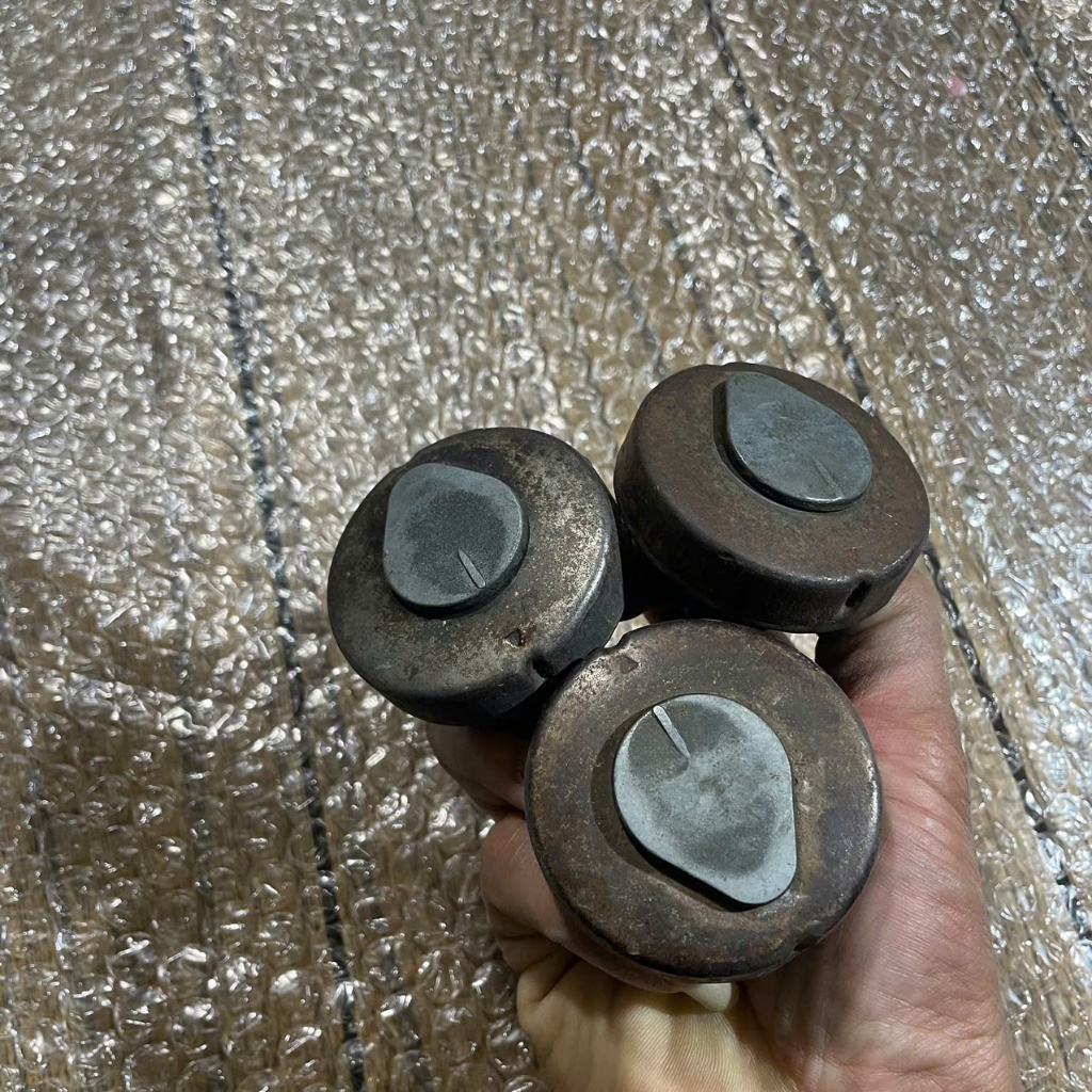 Nắp bình xăng xe cup nhật 81 82 dd custom hàng zin tháo xe | Shopee ...