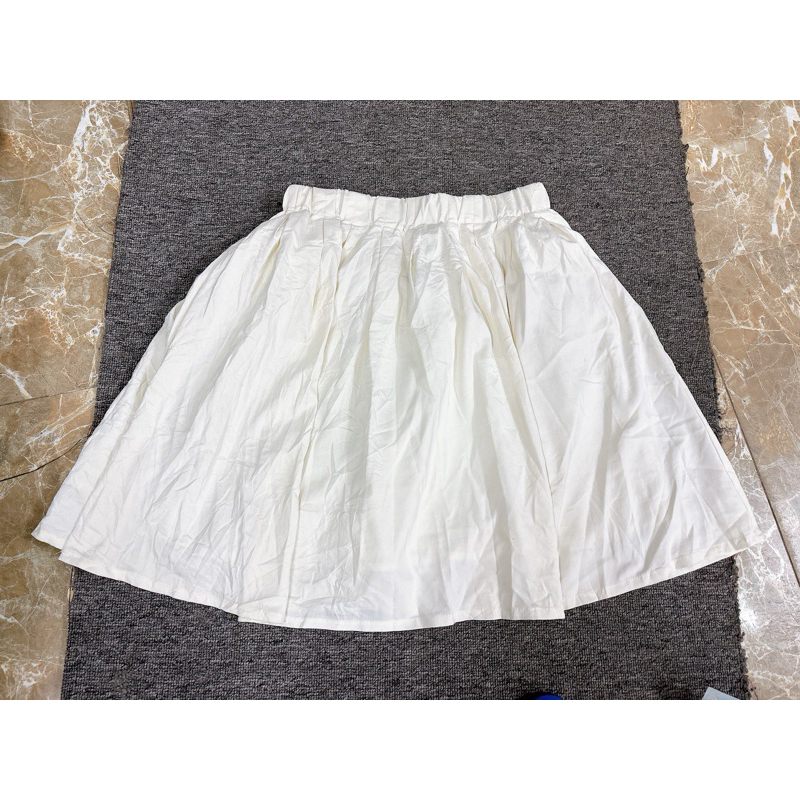 2hand. cv xoè trắng m. Ng1 | Shopee Việt Nam