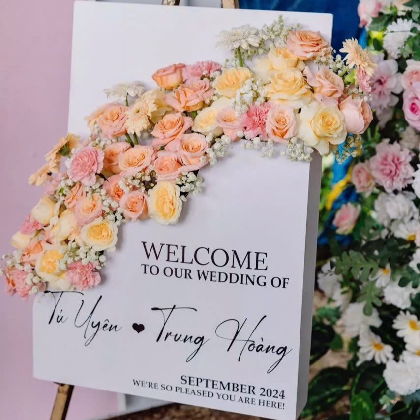 Bảng 60 x 80 cm cổng hộp hoa cưới 3D welcome cắm hoa + IN theo yêu cầu ...