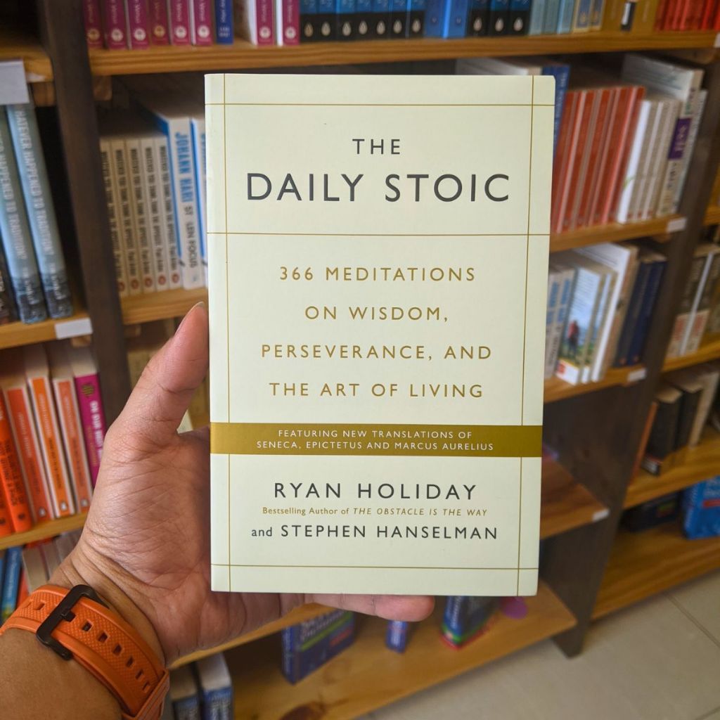 Sách - Anh: The Daily Stoic | Shopee Việt Nam