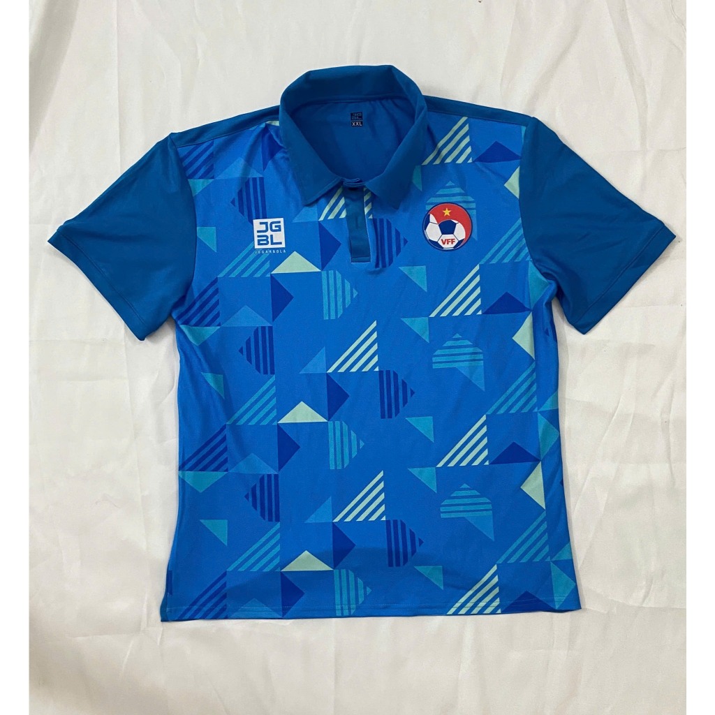 ÁO DI CHUYỂN LIÊN ĐOÀN BÓNG ĐÁ VIỆT NAM - JGBL VFF | Shopee Việt Nam