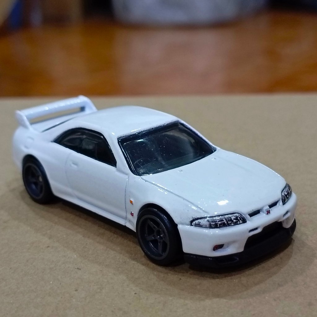 Xe mô hình LOOSE HOT WHEELS Premium Nissan Skyline GT-R R33 White ...