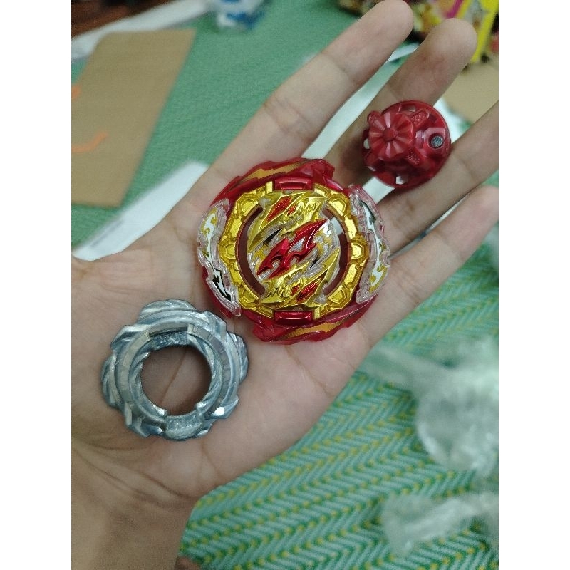 Đồ chơi Beyblade Cyclone Ragnarok chính hãng TakaraTomy | Shopee Việt Nam