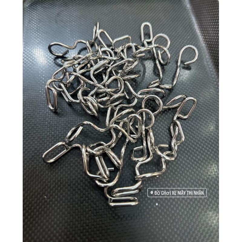 Pát inox giữ dây dầu thắng mẫu mới lắp được nhiều dòng xe ! | Shopee ...