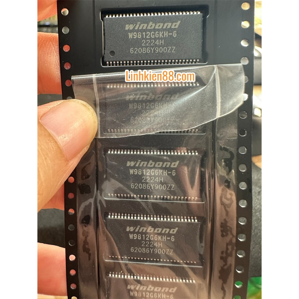 3,5,10 con Ram vang số W9825G6KH-6 W9825G6KH TSOP(II)-54 256Mbit chính ...