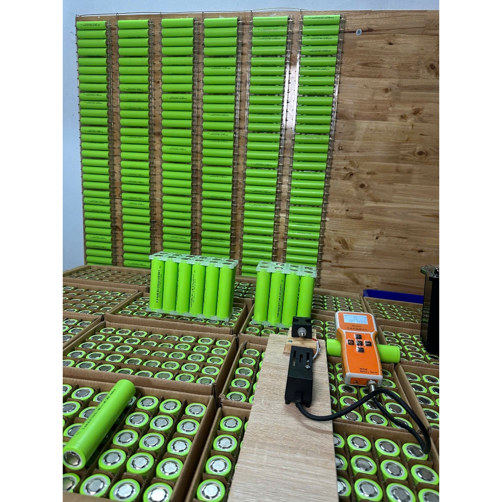 Màu Xanh Lá Cây 32.140 Tặng Kèm Khung ( Mới 100% ) | Shopee Việt Nam