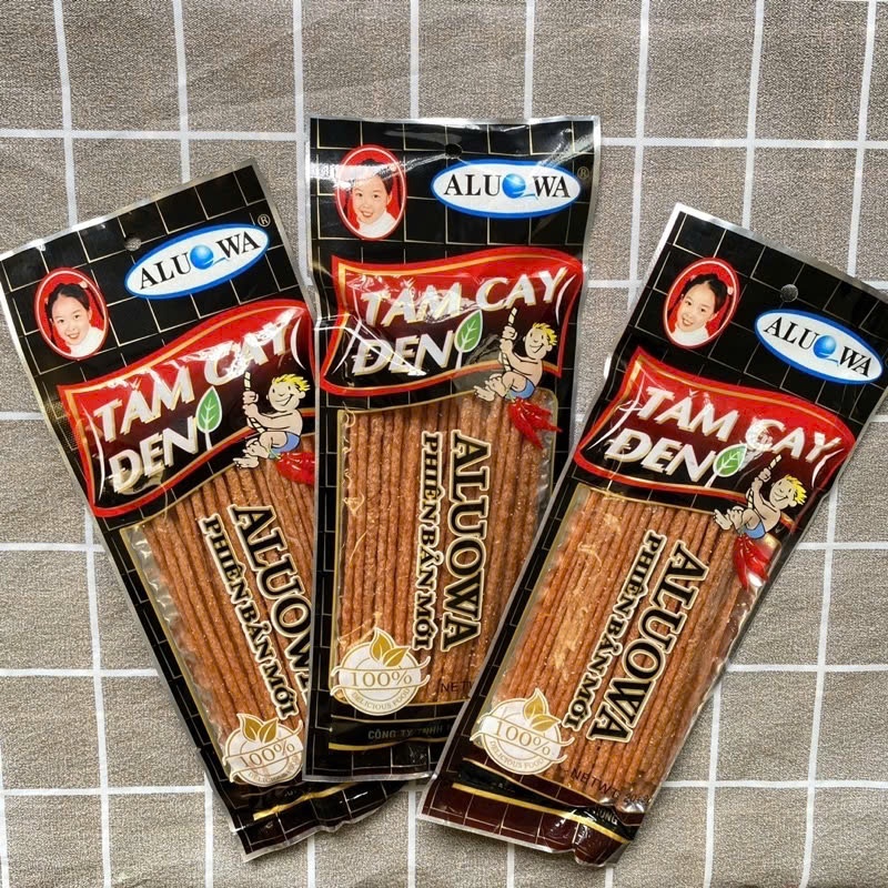 Snack tăm cay đen bim que cay đen Aluowa MOLAGO FOODS | Shopee Việt Nam